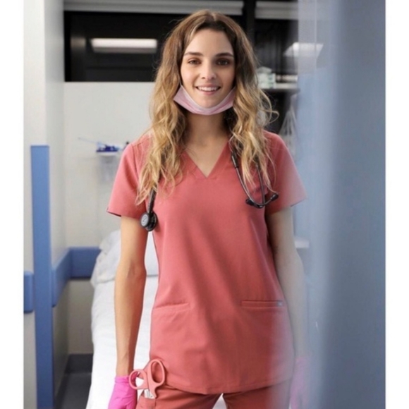 Figs | Tops | Figs Casma Threepocket Scrub Top In Limited Edition ...